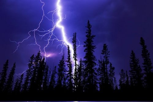 How to Create Lightning in Photoshop - Shutter...Evolve